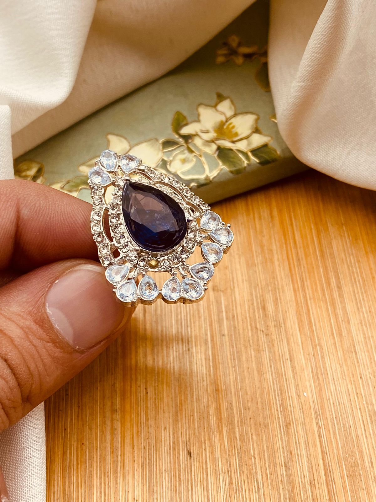 Rings Design for Girls | Top Gold Ring Designs | Nayab Jewellery ...